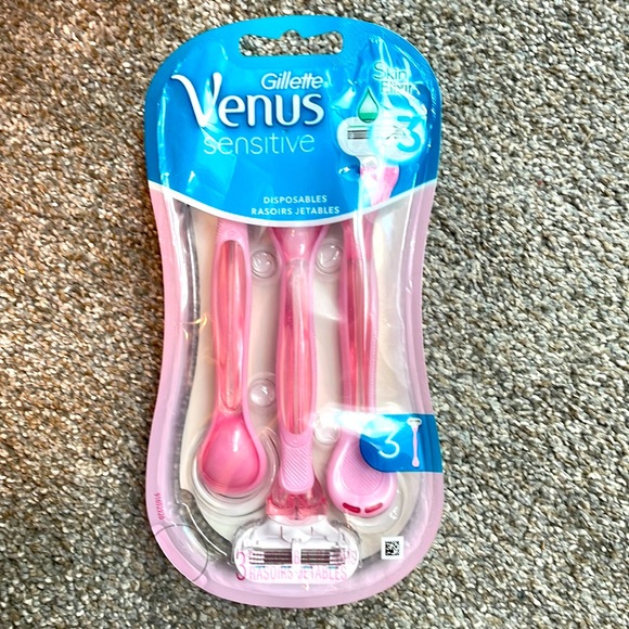 gillette | Bath & Body | New Venus Razors 3 Pack | Poshmark